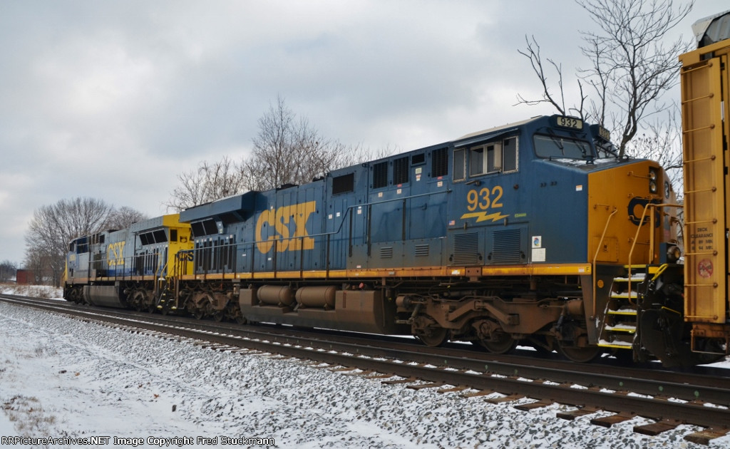 CSX 932